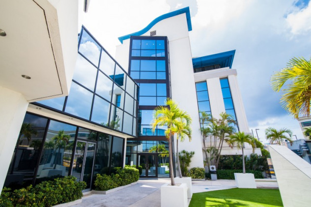 Lease Bermuda House - 2600 sq. ft. Property - IRG Cayman